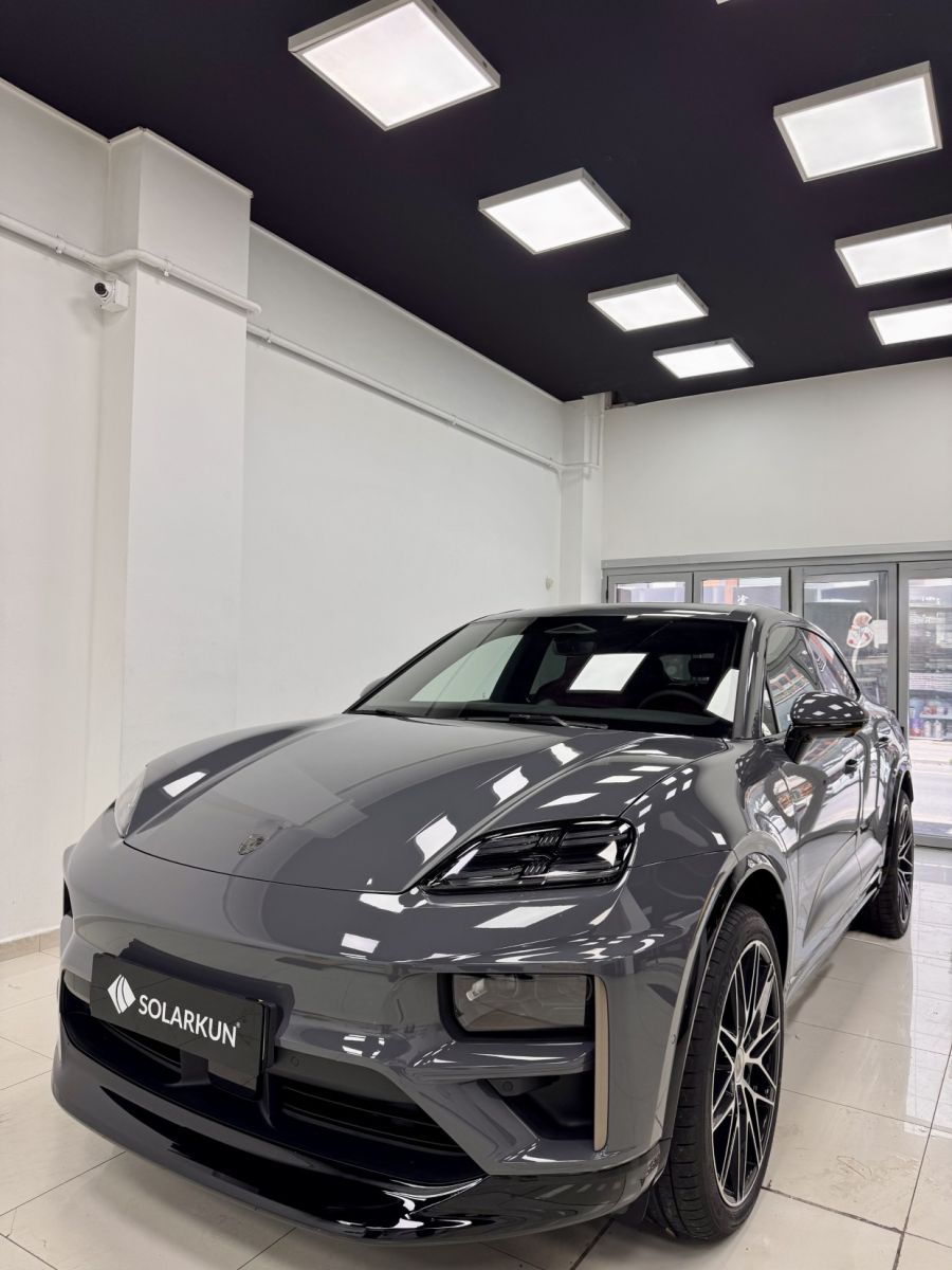 Macan Electric
